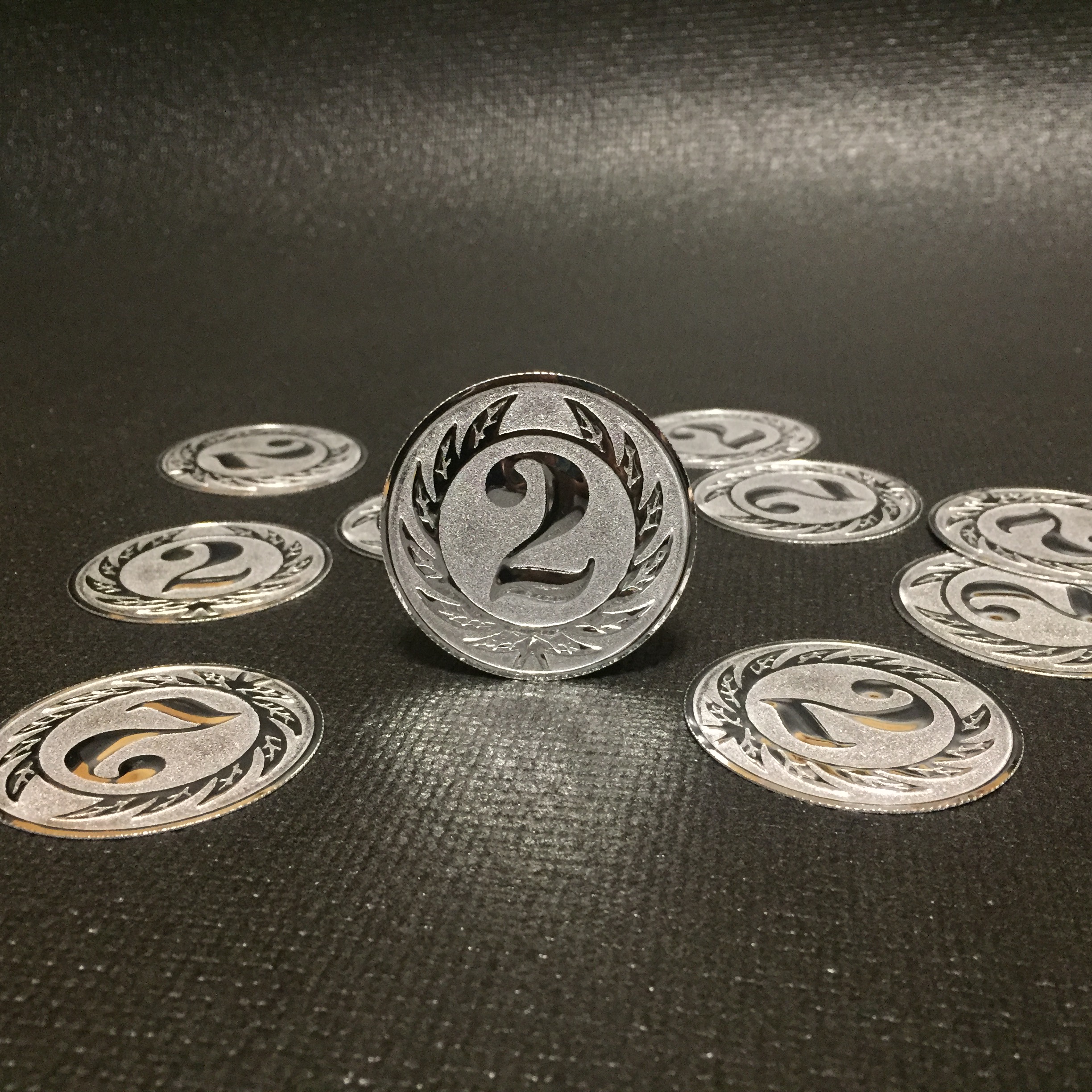 Jumbo coins and routines. 10 coins ( silver color ). | Magic shop